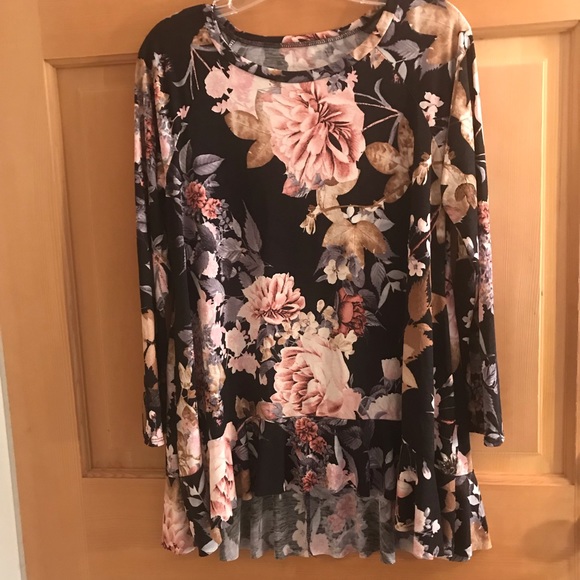 Tops | Black Flower Top With Ruffle Bottom No Tag | Poshmark